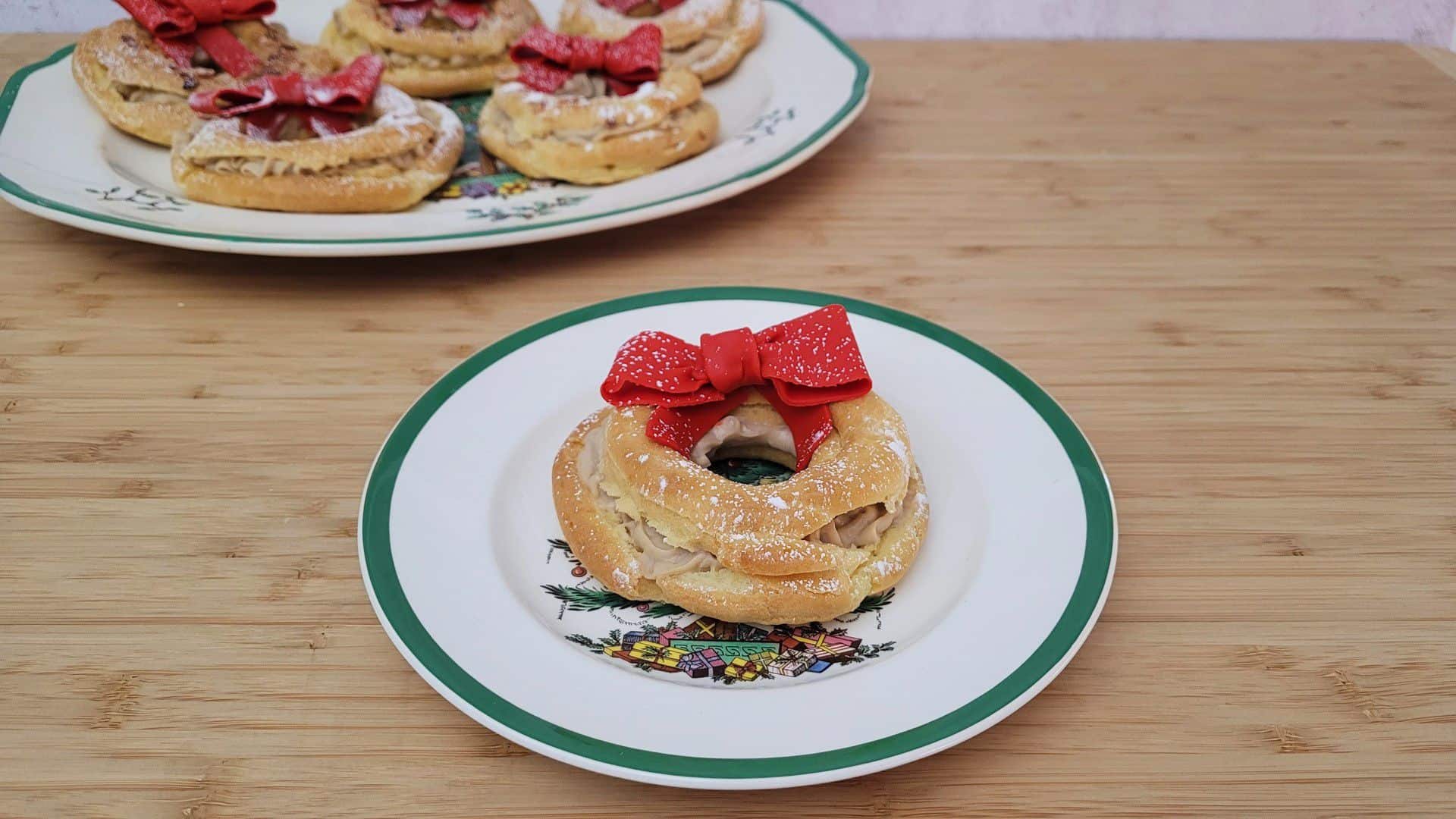 Holiday Cream Puff Wreaths - Desserts With Stephanie