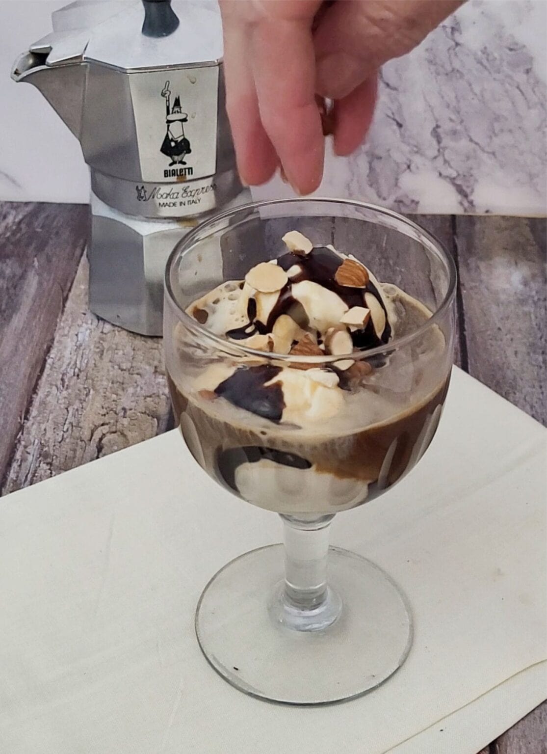 Affogato al Caffè - Desserts With Stephanie