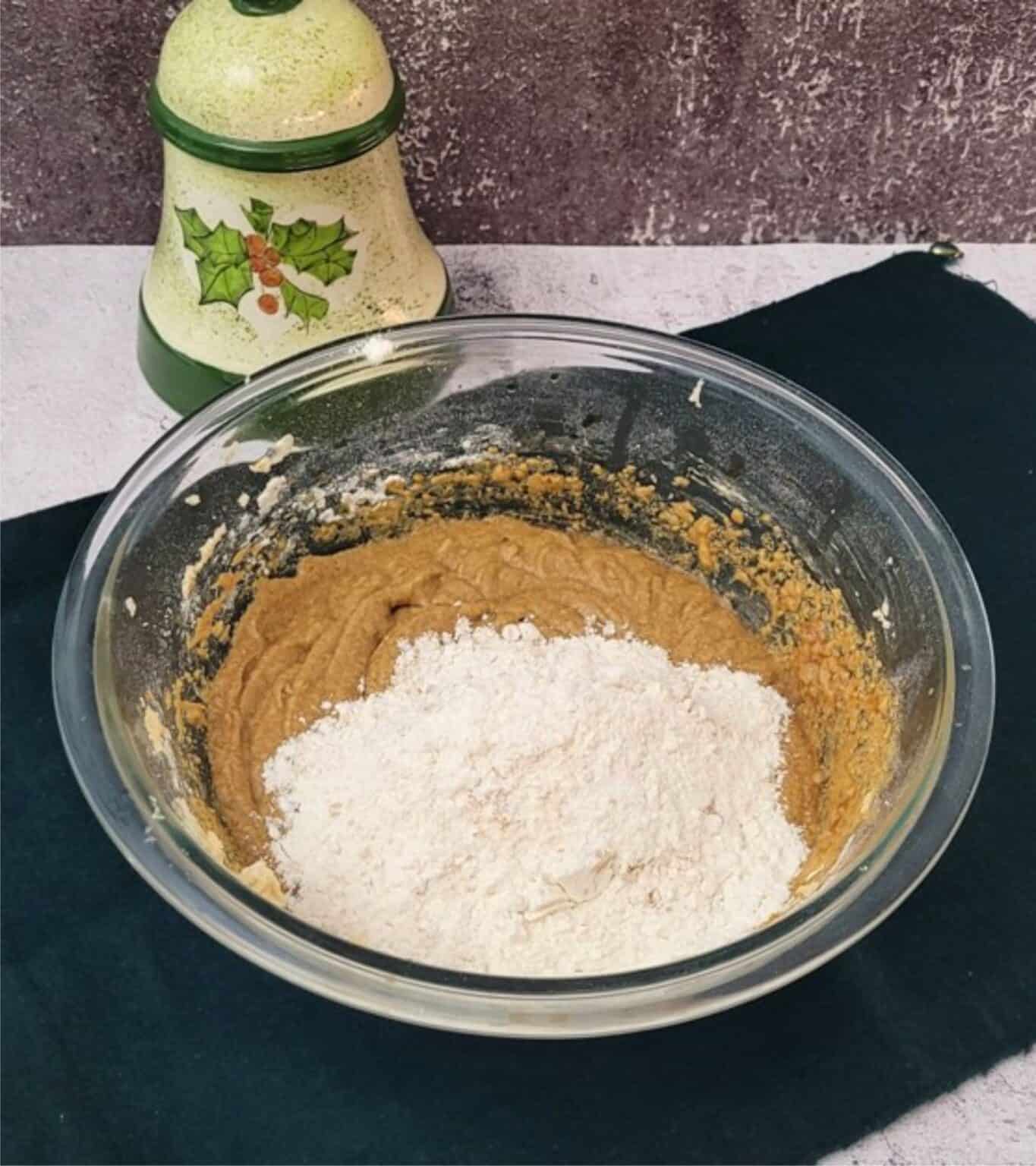 Festive Holiday Gingerbread Cake - Desserts With Stephanie
