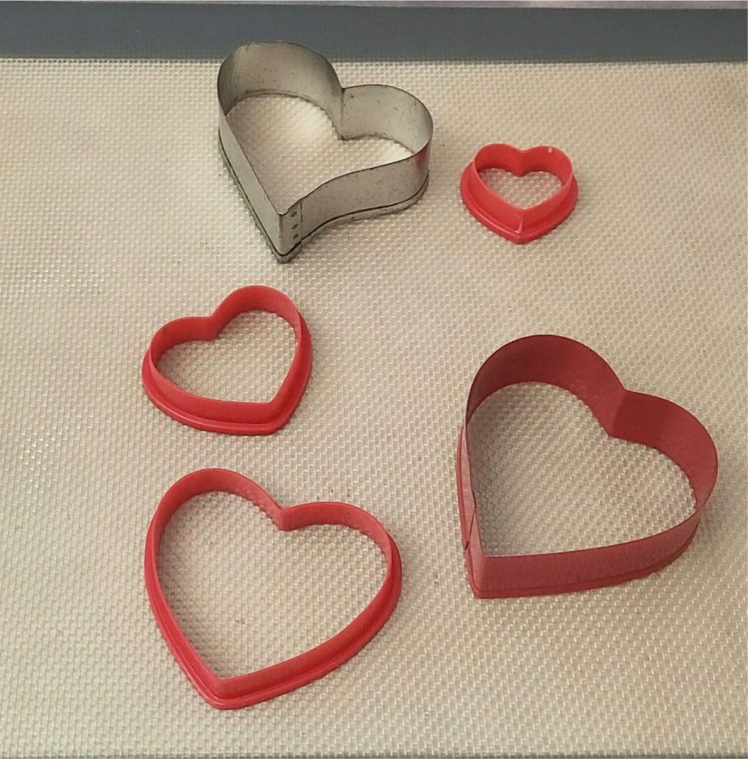 Valentines Chocolate Bark - Desserts With Stephanie